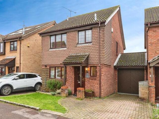 3 Bedroom House Reading Berkshire 98262902