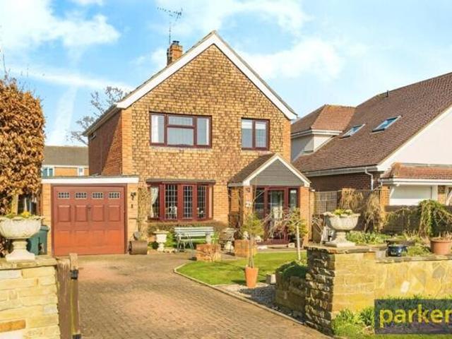 3 Bedroom House Reading Reading LS98503835