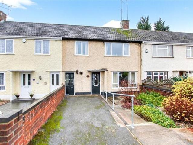 3 Bedroom House Reading Reading 99572069