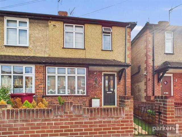 3 Bedroom House Reading Reading 99840231