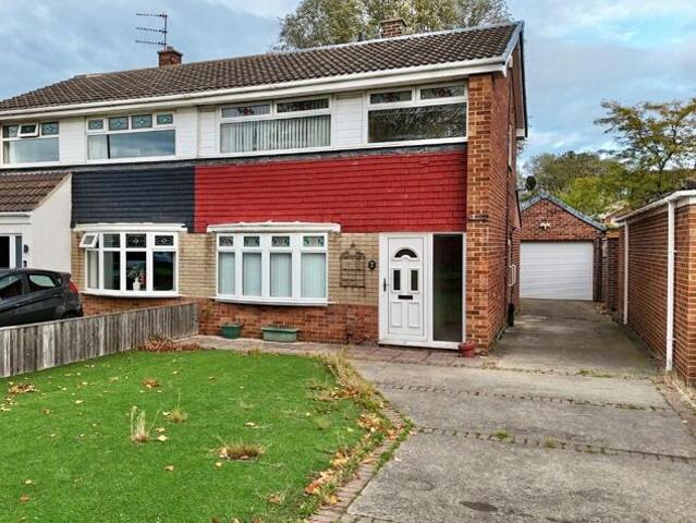 3 Bedroom House Redcar Redcar And Cleveland LS98404447