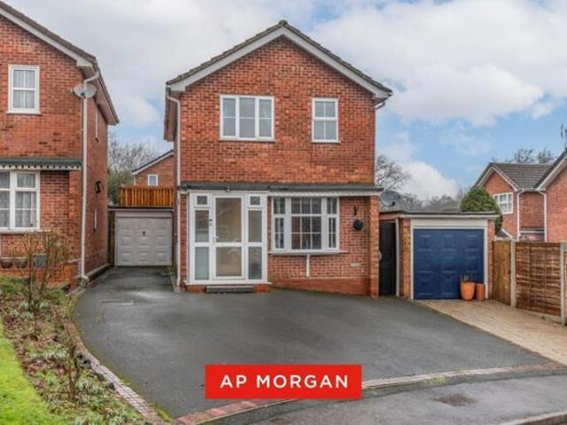 3 Bedroom House Redditch Worcestershire 99161599