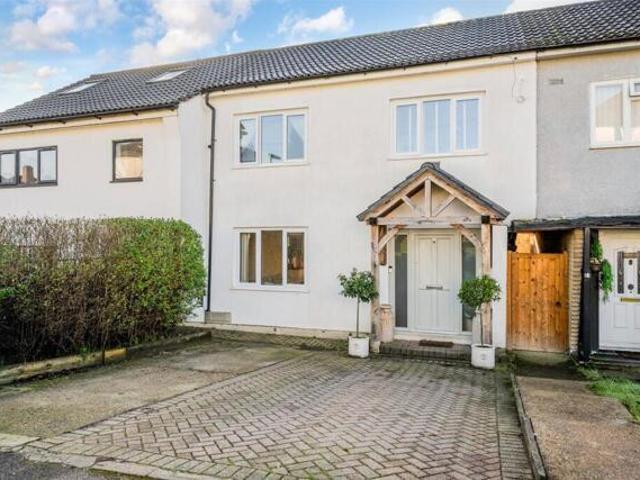 3 Bedroom House Redhill Surrey 101797114