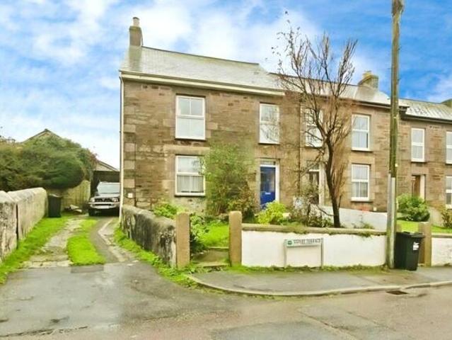 3 Bedroom House Redruth Cornwall LS99029436