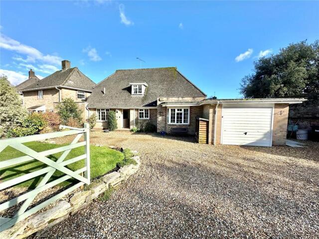 3 Bedroom House Ringwood Hampshire LS88416895