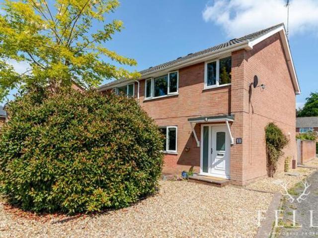 3 Bedroom House Ringwood Hampshire 98477495