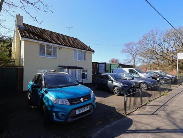 3 Bedroom House Ringwood Road Ringwood Road 101278212