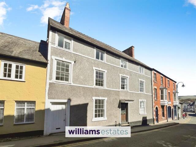 3 Bedroom House Ruthin Denbighshire 101168244