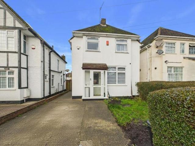 3 Bedroom House Ruislip Greater London LS99092511