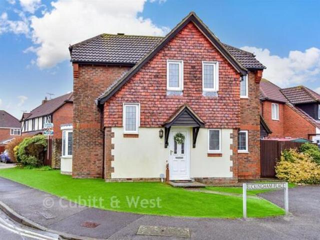 3 Bedroom House Rustington Rustington LS99092389
