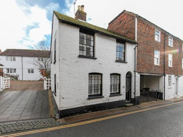 3 Bedroom House Rye East Sussex LS101379224