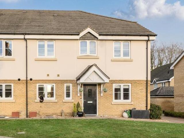 3 Bedroom House Woking Surrey LS99130025