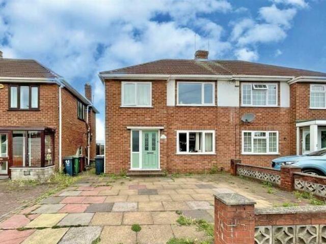 3 Bedroom House Wolverhampton Walsall LS100426330