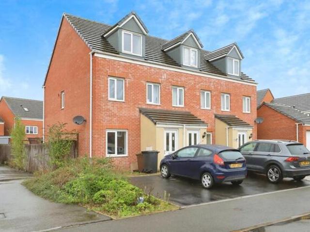 3 Bedroom House Wolverhampton Wolverhampton 96438903