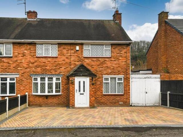 3 Bedroom House Wombourne Wombourne LS98648818