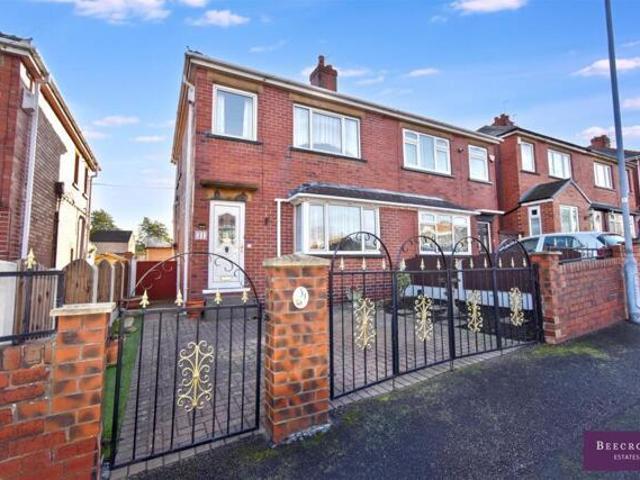 3 Bedroom House Wombwell Wombwell 98503945