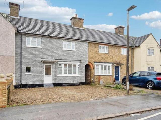 3 Bedroom House Watford Hertfordshire LS101678237