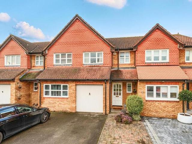 3 Bedroom House Watford Hertfordshire LS98687538