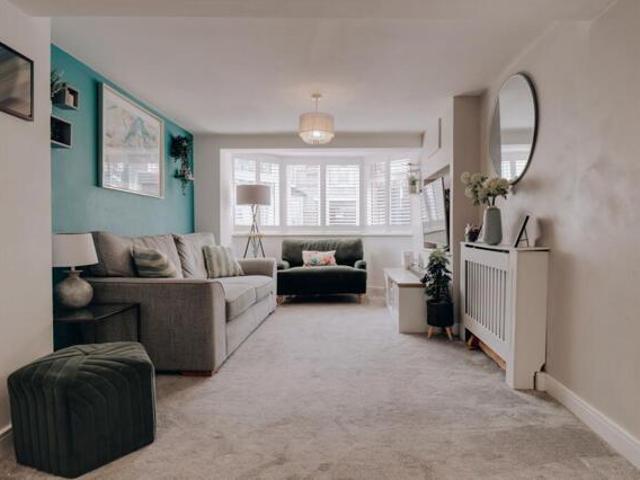 3 Bedroom House Watford Hertfordshire 99315316