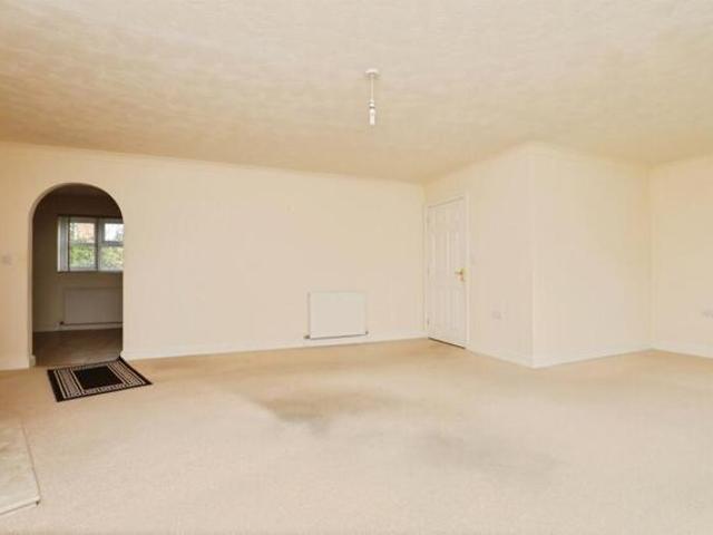 3 Bedroom House Watton Watton 100456286