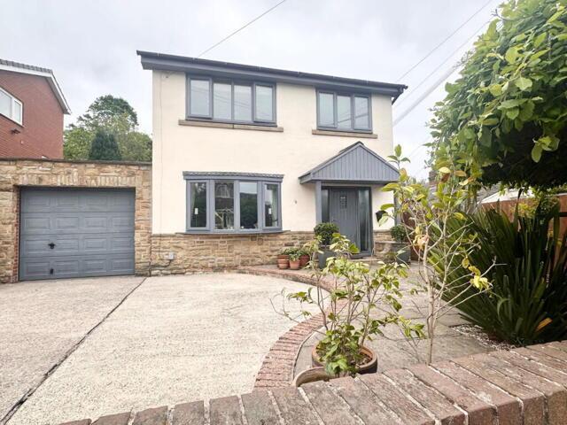 3 Bedroom House Wakefield Wakefield LS99986389