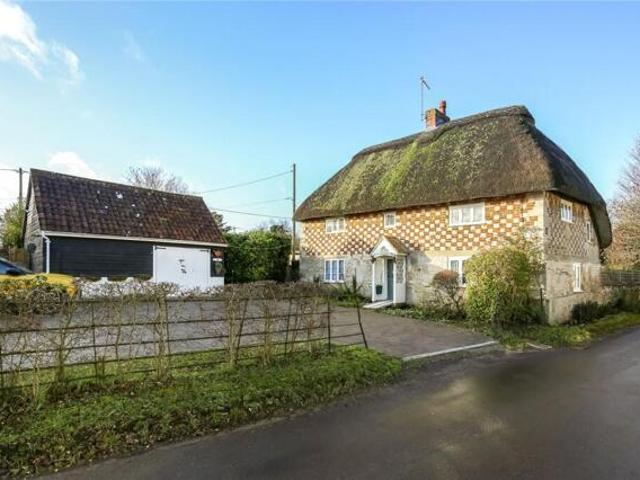 3 Bedroom House Warminster Wiltshire 98119075