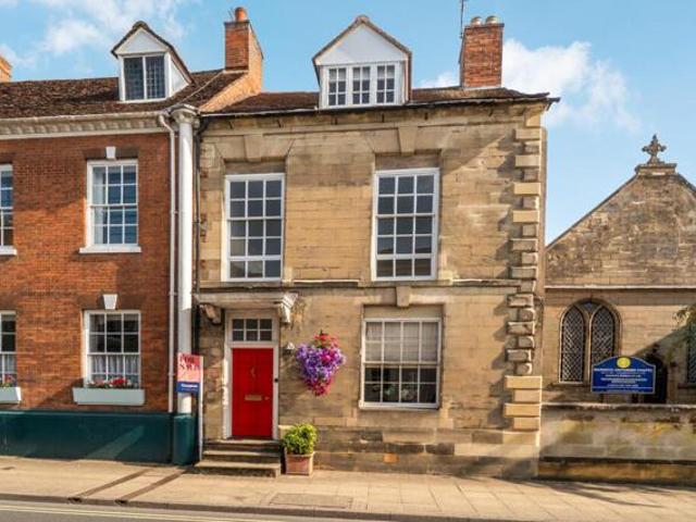 3 Bedroom House Warwick Warwickshire 99840141