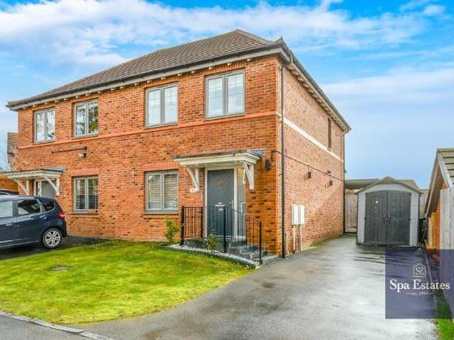 3 Bedroom House Warwick Warwickshire LS99345196