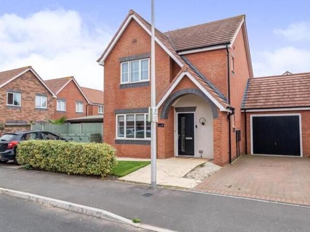 3 Bedroom House Warwickshire Warwickshire 99237359