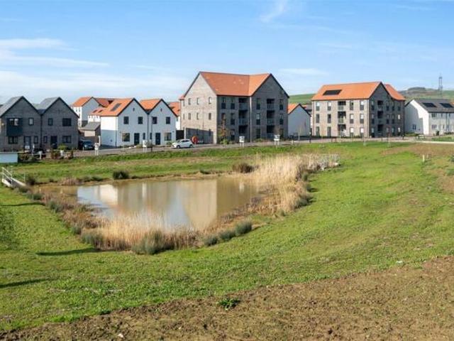 3 Bedroom House Weymouth Dorset LS100917498
