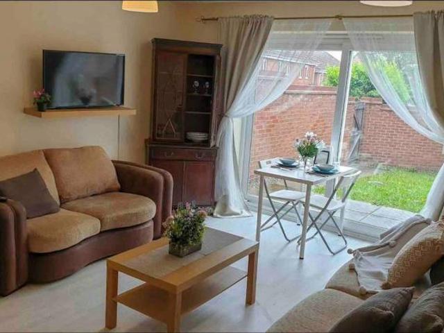 3 Bedroom House Wednesbury Wednesbury 69296008