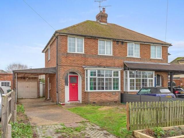 3 Bedroom House Wendover Buckinghamshire LS98969259