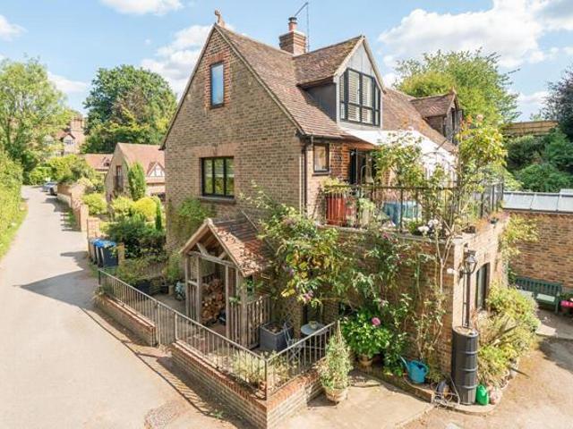 3 Bedroom House West Sussex West Sussex 100503364