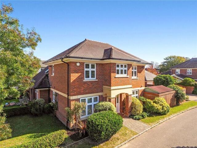3 Bedroom House West Sussex West Sussex LS100456611