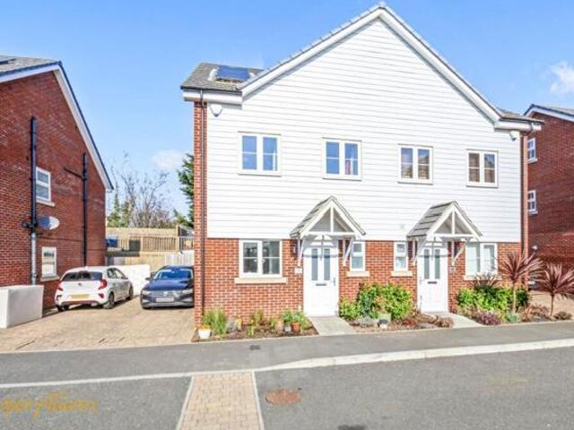 3 Bedroom House West Sussex West Sussex LS100503229