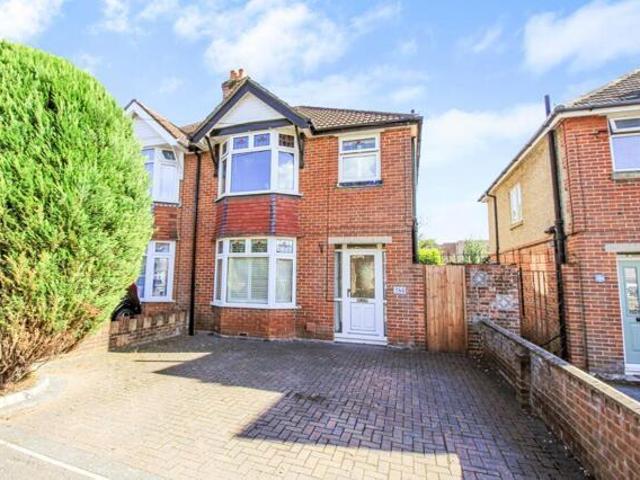 3 Bedroom House Weston Southampton LS98477058