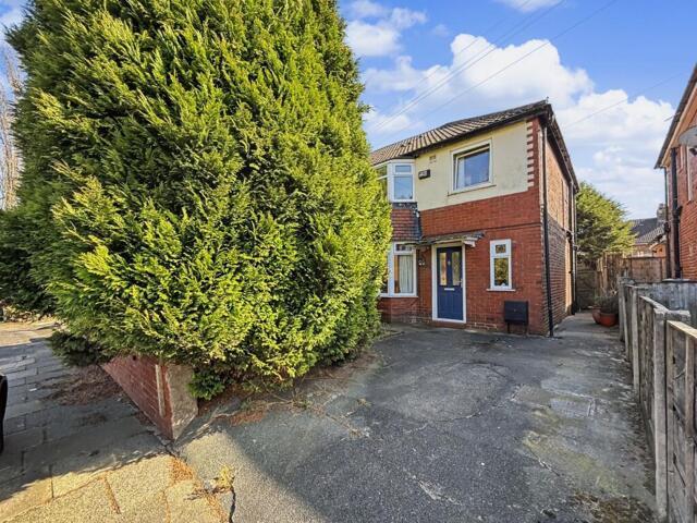 3 Bedroom House Whitefield Bury LS101796982