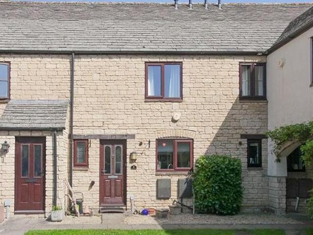 3 Bedroom House Witney Oxfordshire 101743297