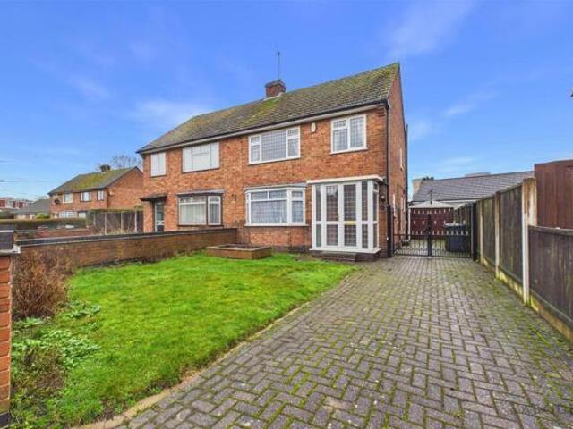 3 Bedroom House Willington Willington LS100648715