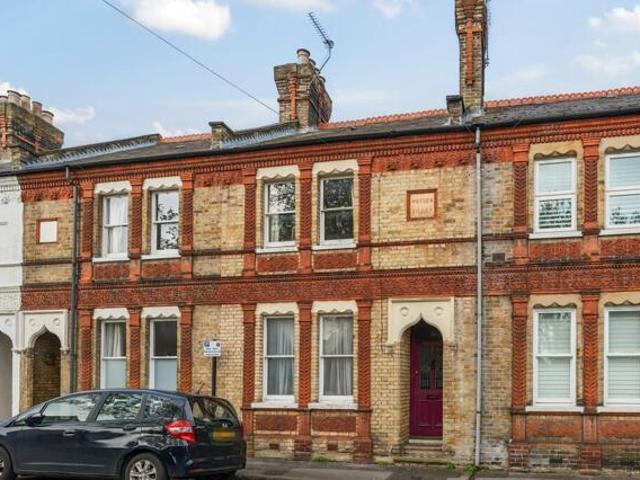 3 Bedroom House Windsor Windsor And Maidenhead 100058246