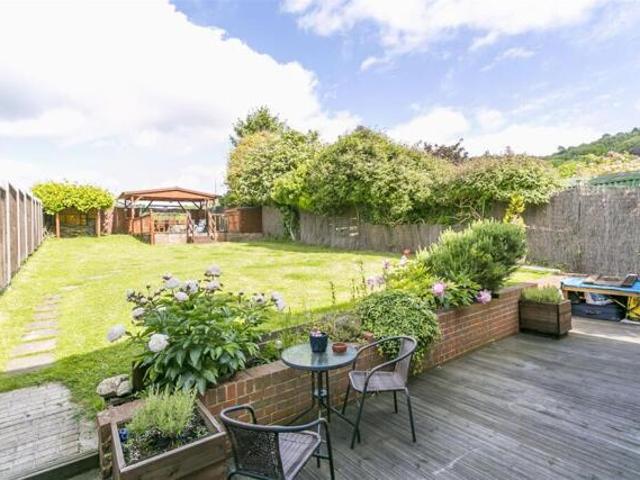 3 Bedroom House Wrotham Kent LS98649265
