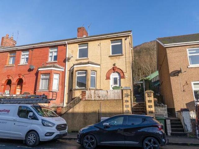 3 Bedroom House Wye Caerphilly 99523955