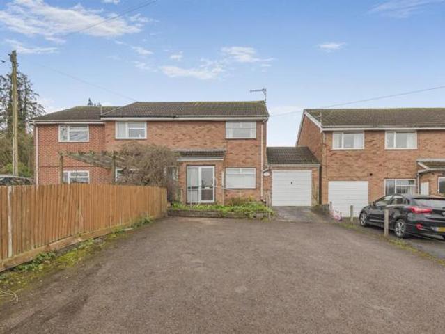 3 Bedroom House Wye Kent 100366383