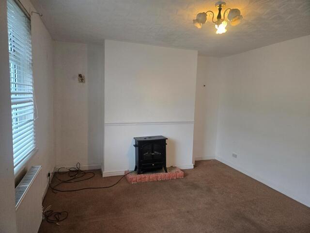 3 Bedroom House Wye Kent 101678303