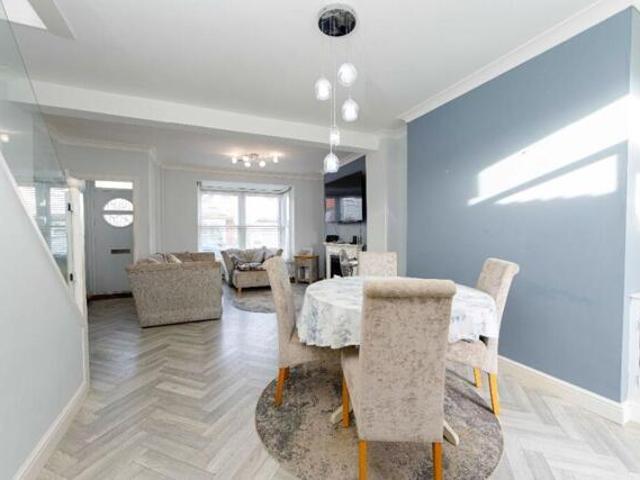 3 Bedroom House Wye Kent 98687765