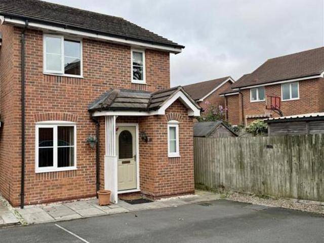3 Bedroom House Wye Kent 98377540