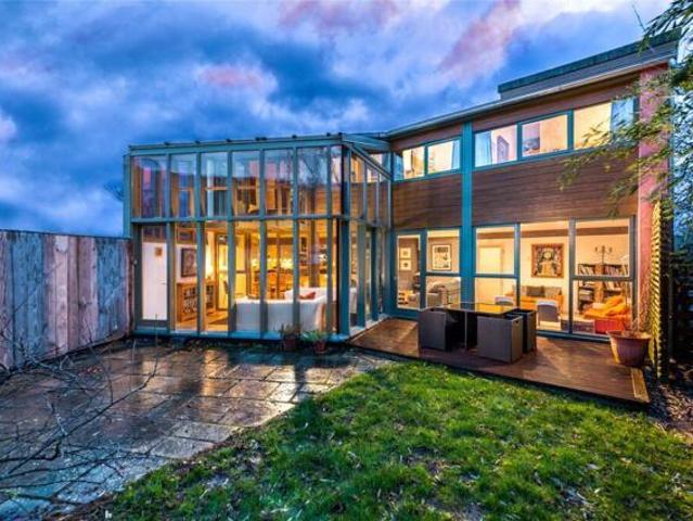 3 Bedroom House Wye Kent 99608132