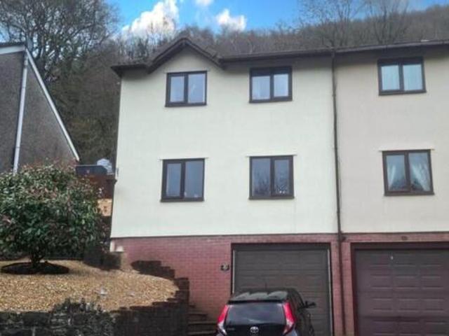 3 Bedroom House Wye Kent LS101676868