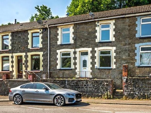 3 Bedroom House Wye Rhondda Cynon Taff 99203960