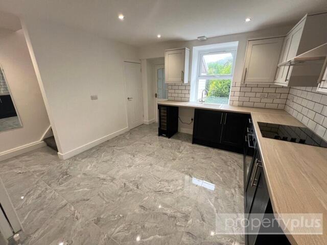 3 Bedroom House Wye Rhondda Cynon Taff 100398306